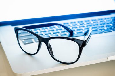 Why Use Blue-screen Glasses?